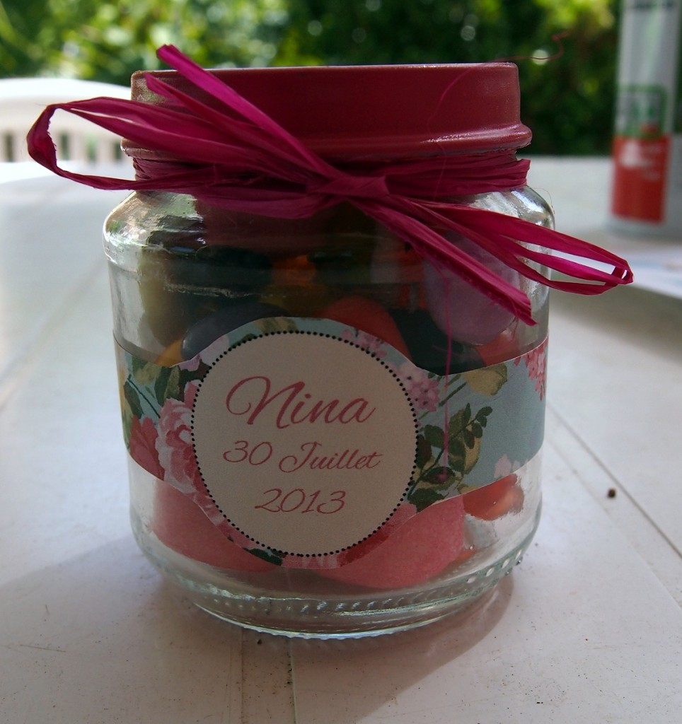DIY : Des petits pots de bonbons pour les invités - Drôles de mums
