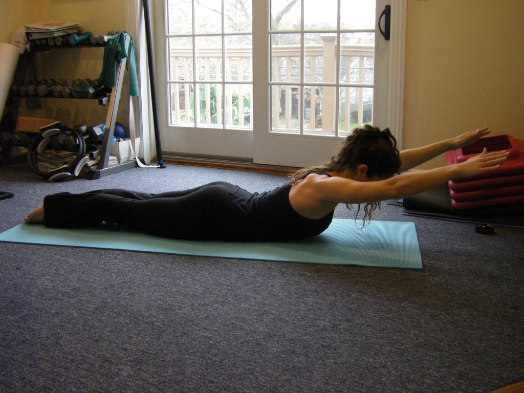 Pilates : Les positions basiques - Swan Dive - Drôles de mums